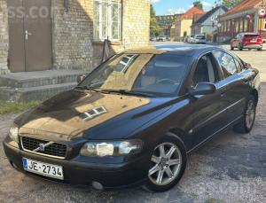 Melns Volvo S60 2003 Jelgava, ar dzinēja tilpumu 2.40 L un nobraukumu 363 tūkst. km par 1050 €, foto 3 vietnē AUTOMOTO.COM.LV