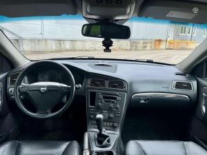 Melns Volvo S60 2003 Viļņa, ar dzinēja tilpumu 2.40 L un nobraukumu 340 tūkst. km par 1900 €, foto 8 vietnē AUTOMOTO.COM.LV