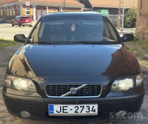 Black Volvo S60 2003 in Jelgava, with an engine capacity of 2.40 L and mileage of 363 thousand km for 1000 €, photo  on AUTOMOTO.COM.LV