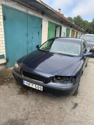 Melns Volvo S60 2003 Klaipėda, ar dzinēja tilpumu 2.40 L un nobraukumu 340 tūkst. km par 1500 €, foto 9 vietnē AUTOMOTO.COM.LV