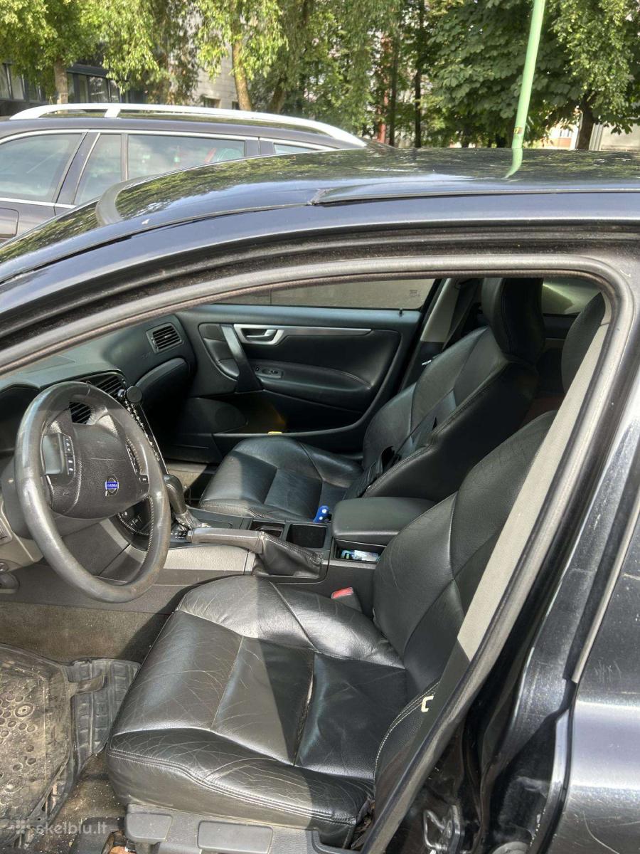 Melns Volvo S60 2003 Klaipėda, ar dzinēja tilpumu 2.40 L un nobraukumu 340 tūkst. km par 1500 €, foto 12 vietnē AUTOMOTO.COM.LV