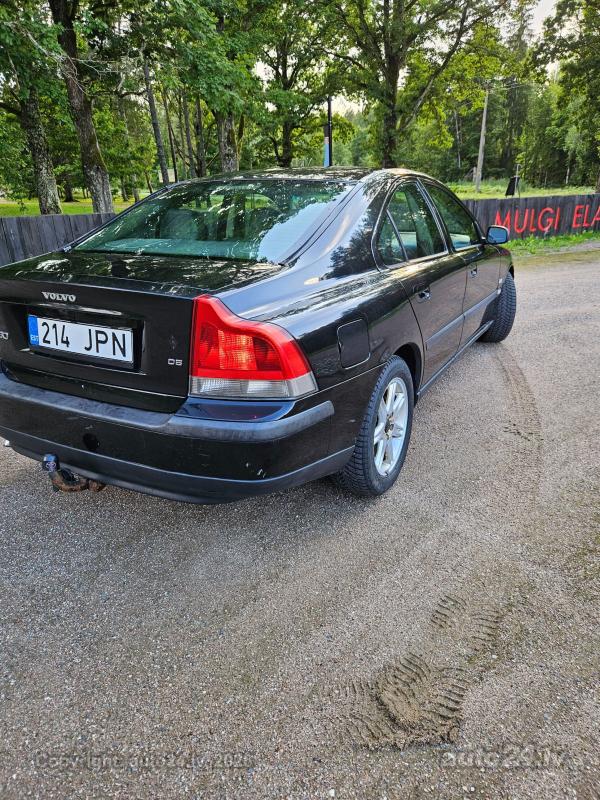 Black Volvo S60 2003 in Torva, with an engine capacity of 2.40 L and mileage of 486 thousand km for 2700 €, photo 4 on AUTOMOTO.COM.LV