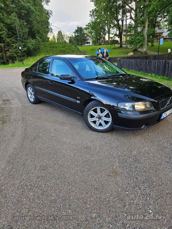 Black Volvo S60 2003 in Torva, with an engine capacity of 2.40 L and mileage of 486 thousand km for 2700 €, photo 5 on AUTOMOTO.COM.LV