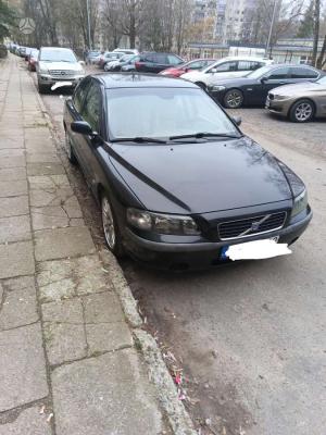Black Volvo S60 2003 in Vilnius, with an engine capacity of 2.40 L and mileage of 367 thousand km for 1150 €, photo  on AUTOMOTO.COM.LV