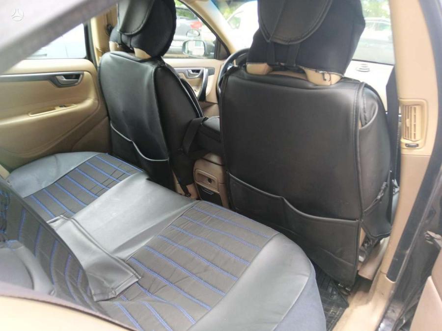 Black Volvo S60 2003 in Vilnius, with an engine capacity of 2.40 L and mileage of 367 thousand km for 1150 €, photo 10 on AUTOMOTO.COM.LV