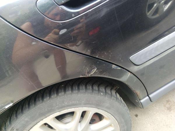 Black Volvo S60 2003 in Vilnius, with an engine capacity of 2.40 L and mileage of 367 thousand km for 1150 €, photo 10 on AUTOMOTO.COM.LV