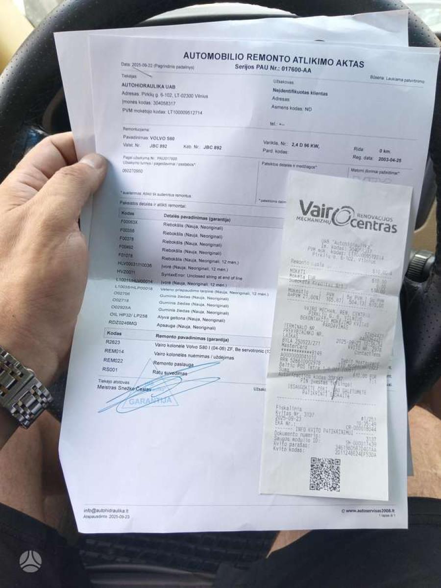Black Volvo S60 2003 in Vilnius, with an engine capacity of 2.40 L and mileage of 367 thousand km for 1150 €, photo 15 on AUTOMOTO.COM.LV