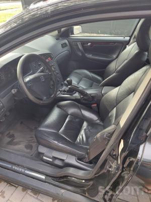 Black Volvo S60 2003 in Riga, with an engine capacity of 2.40 L and mileage of 298 thousand km for 2000 €, photo 5 on AUTOMOTO.COM.LV