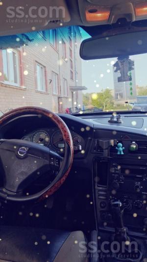 Melns Volvo S60 2003 Balvi, ar dzinēja tilpumu 2.40 L un nobraukumu 526 tūkst. km par 1250 €, foto 3 vietnē AUTOMOTO.COM.LV