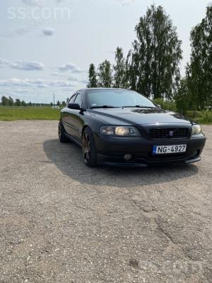 Melns Volvo S60 2004 Saldus, ar dzinēja tilpumu 2.40 L un nobraukumu 337 tūkst. km par 3600 €, foto 2 vietnē AUTOMOTO.COM.LV