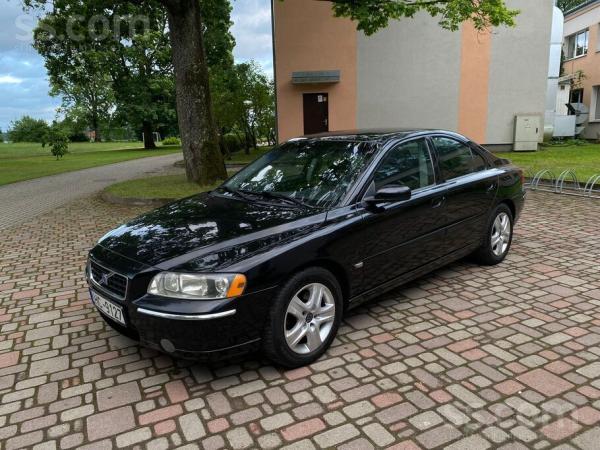 Melns Volvo S60 2004 Jelgava, ar dzinēja tilpumu 2.40 L un nobraukumu 424 tūkst. km par 1850 €, foto 1 vietnē AUTOMOTO.COM.LV