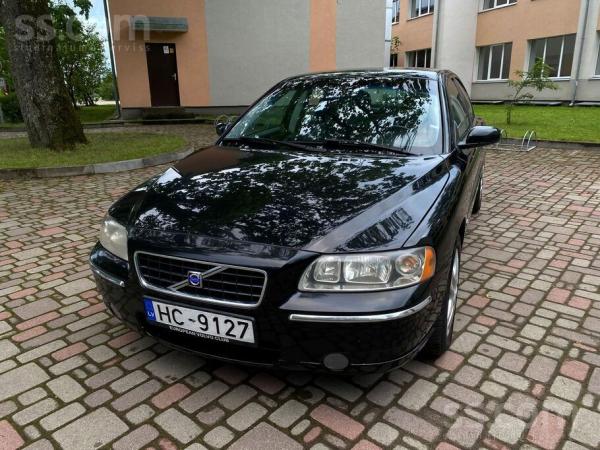 Melns Volvo S60 2004 Jelgava, ar dzinēja tilpumu 2.40 L un nobraukumu 424 tūkst. km par 1850 €, foto 2 vietnē AUTOMOTO.COM.LV