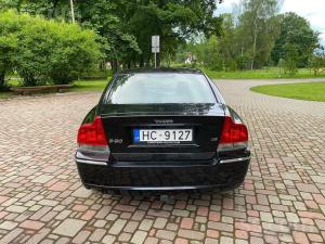 Melns Volvo S60 2004 Jelgava, ar dzinēja tilpumu 2.40 L un nobraukumu 424 tūkst. km par 1850 €, foto 9 vietnē AUTOMOTO.COM.LV