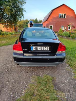 Melns Volvo S60 2004 Ludza, ar dzinēja tilpumu 2.40 L un nobraukumu 270 tūkst. km par 1300 €, foto 4 vietnē AUTOMOTO.COM.LV