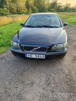 Melns Volvo S60 2004 Ludza, ar dzinēja tilpumu 2.40 L un nobraukumu 270 tūkst. km par 1300 €, foto 6 vietnē AUTOMOTO.COM.LV