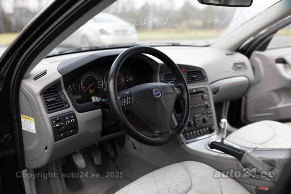Черный Вольво С60 2004 в Таллин, объемом двигателя 2.40 л и пробегом 372 тыс. км за 1599 €, фото 11 на AUTOMOTO.COM.LV