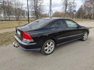 Melns Volvo S60 2004 Prienai, ar dzinēja tilpumu 2.40 L un nobraukumu 373 tūkst. km par 1799 €, foto 3 vietnē AUTOMOTO.COM.LV