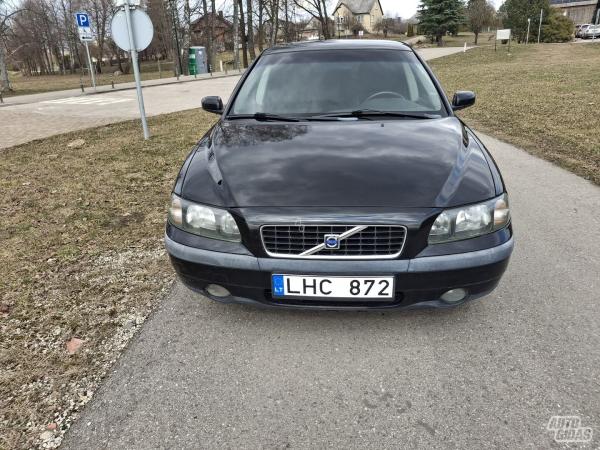 Melns Volvo S60 2004 Prienai, ar dzinēja tilpumu 2.40 L un nobraukumu 373 tūkst. km par 1799 €, foto 6 vietnē AUTOMOTO.COM.LV