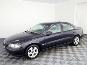 Black Volvo S60 2004 in Tallinn, with an engine capacity of 2.40 L and mileage of 269 thousand km for 1499 €, photo 2 on AUTOMOTO.COM.LV