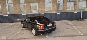 Melns Volvo S60 2004 Alīta, ar dzinēja tilpumu 2.40 L un nobraukumu 316 tūkst. km par 1490 €, foto 4 vietnē AUTOMOTO.COM.LV