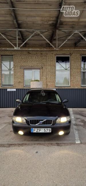 Melns Volvo S60 2004 Alīta, ar dzinēja tilpumu 2.40 L un nobraukumu 316 tūkst. km par 1490 €, foto 9 vietnē AUTOMOTO.COM.LV