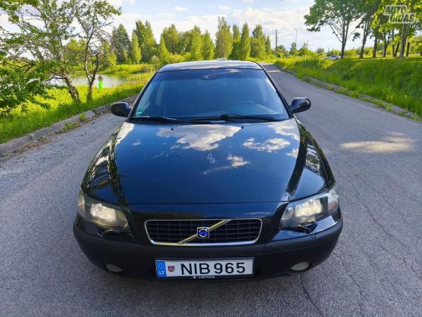 Black Volvo S60 2004 in Taurage, with an engine capacity of 2.40 L and mileage of 337 thousand km for 1480 €, photo 5 on AUTOMOTO.COM.LV