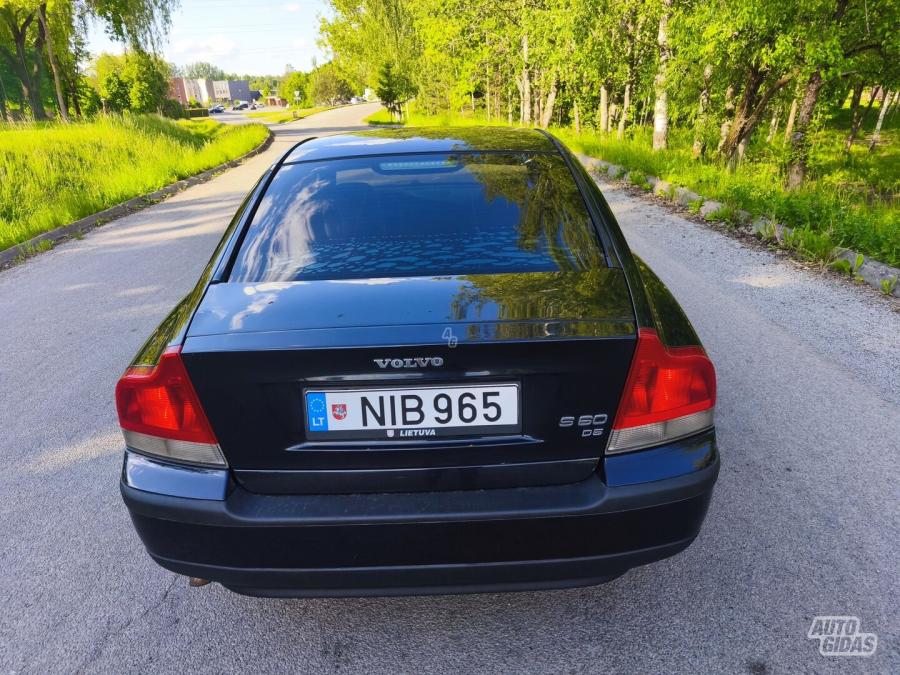 Black Volvo S60 2004 in Taurage, with an engine capacity of 2.40 L and mileage of 337 thousand km for 1480 €, photo 7 on AUTOMOTO.COM.LV