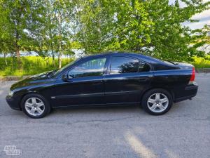 Black Volvo S60 2004 in Taurage, with an engine capacity of 2.40 L and mileage of 337 thousand km for 1480 €, photo 8 on AUTOMOTO.COM.LV