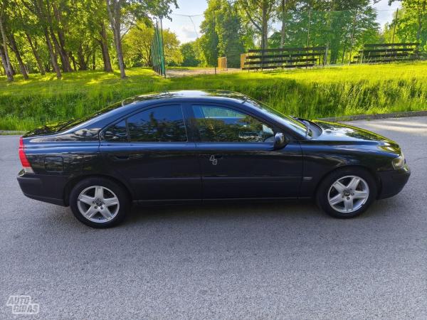 Black Volvo S60 2004 in Taurage, with an engine capacity of 2.40 L and mileage of 337 thousand km for 1480 €, photo 8 on AUTOMOTO.COM.LV