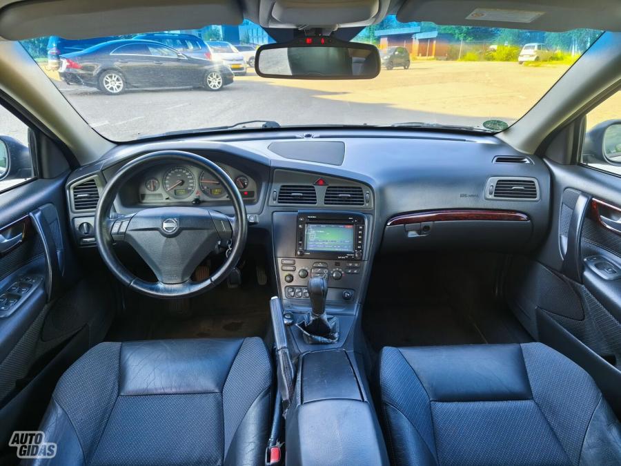 Black Volvo S60 2004 in Taurage, with an engine capacity of 2.40 L and mileage of 337 thousand km for 1480 €, photo 12 on AUTOMOTO.COM.LV