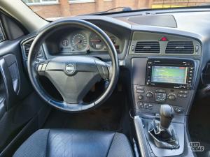 Black Volvo S60 2004 in Taurage, with an engine capacity of 2.40 L and mileage of 337 thousand km for 1480 €, photo 17 on AUTOMOTO.COM.LV