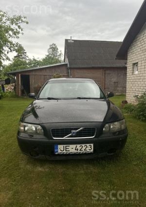 Melns Volvo S60 2004 Rēzekne, ar dzinēja tilpumu 2.40 L un nobraukumu 406 tūkst. km par 1000 €, foto 5 vietnē AUTOMOTO.COM.LV