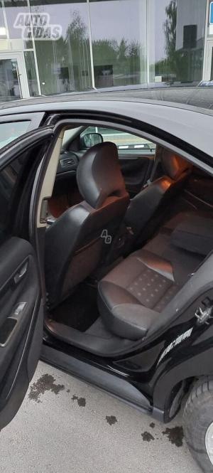 Black Volvo S60 2004 in Alytus, with an engine capacity of 2.40 L and mileage of 349 thousand km for 1490 €, photo 11 on AUTOMOTO.COM.LV