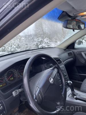 Black Volvo S60 2004 in Kraslava, with an engine capacity of 2.40 L and mileage of 335 thousand km for 480 €, photo 10 on AUTOMOTO.COM.LV