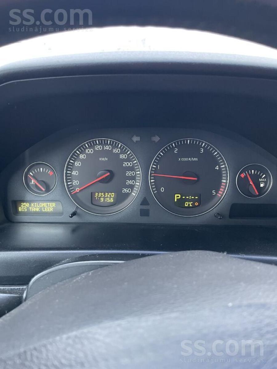 Black Volvo S60 2004 in Kraslava, with an engine capacity of 2.40 L and mileage of 335 thousand km for 480 €, photo 11 on AUTOMOTO.COM.LV