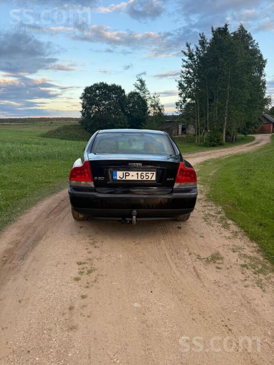 Melns Volvo S60 2004 Ludza, ar dzinēja tilpumu 2.40 L un nobraukumu 601 tūkst. km par 1550 €, foto 6 vietnē AUTOMOTO.COM.LV