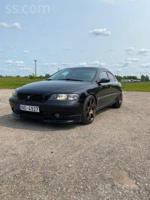 Melns Volvo S60 2004 Saldus, ar dzinēja tilpumu 2.40 L un nobraukumu 344 tūkst. km par 3200 €, foto 11 vietnē AUTOMOTO.COM.LV