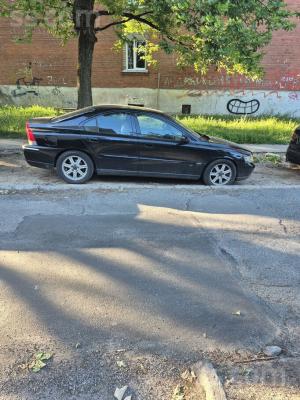 Melns Volvo S60 2004 Rīga, ar dzinēja tilpumu 2.40 L un nobraukumu 440 tūkst. km par 700 €, foto 6 vietnē AUTOMOTO.COM.LV