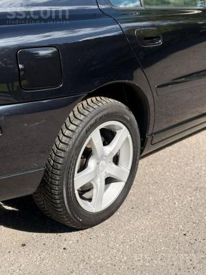 Black Volvo S60 2004 in Riga, with an engine capacity of 2.40 L and mileage of 375 thousand km for 2600 €, photo 9 on AUTOMOTO.COM.LV