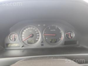 Melns Volvo S60 2004 Daugavpils, ar dzinēja tilpumu 2.40 L un nobraukumu 280 tūkst. km par 2350 €, foto 8 vietnē AUTOMOTO.COM.LV