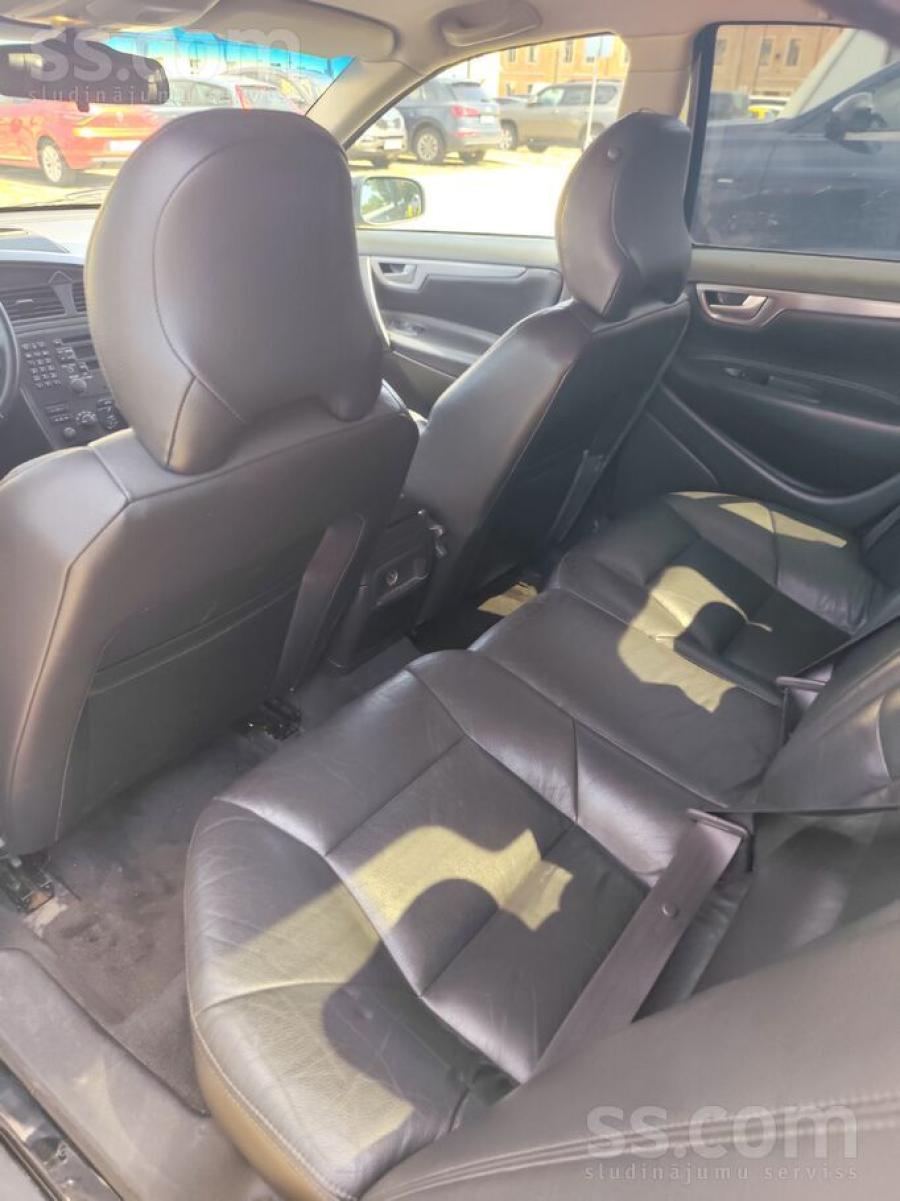 Melns Volvo S60 2004 Daugavpils, ar dzinēja tilpumu 2.40 L un nobraukumu 280 tūkst. km par 2350 €, foto 11 vietnē AUTOMOTO.COM.LV