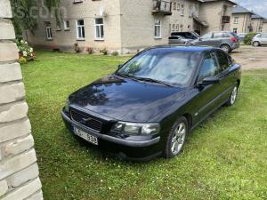 Black Volvo S60 2004 in Tukums, with an engine capacity of 2.40 L and mileage of 344 thousand km for 1550 €, photo  on AUTOMOTO.COM.LV