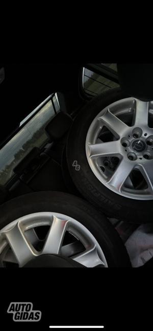 Black Volvo S60 2004 in Vilnius, with an engine capacity of 2.40 L and mileage of 261 thousand km for 1100 €, photo 15 on AUTOMOTO.COM.LV