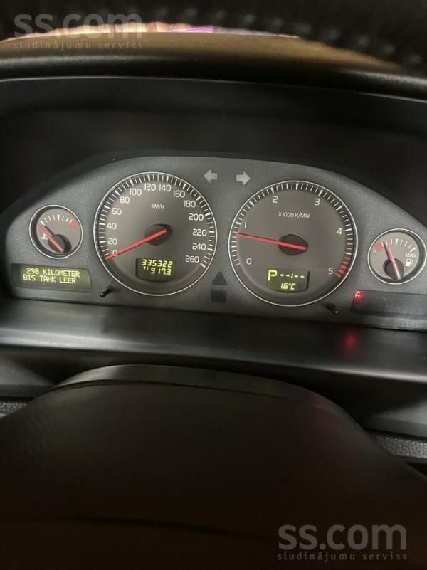 Melns Volvo S60 2004 Krāslava, ar dzinēja tilpumu 2.40 L un nobraukumu 335 tūkst. km par 440 €, foto 1 vietnē AUTOMOTO.COM.LV
