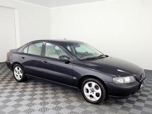 Черный Вольво С60 2004 в Таллин, объемом двигателя 2.40 л и пробегом 269 тыс. км за 1199 €, фото 9 на AUTOMOTO.COM.LV