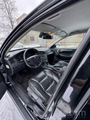 Melns Volvo S60 2004 Rīga, ar dzinēja tilpumu 2.40 L un nobraukumu 350 tūkst. km par 1900 €, foto 6 vietnē AUTOMOTO.COM.LV