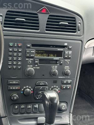 Melns Volvo S60 2004 Rīga, ar dzinēja tilpumu 2.40 L un nobraukumu 350 tūkst. km par 1900 €, foto 8 vietnē AUTOMOTO.COM.LV