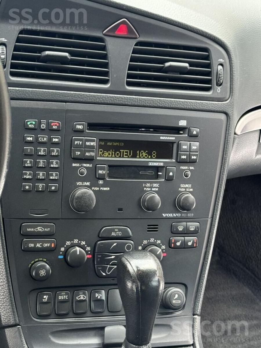 Melns Volvo S60 2004 Rīga, ar dzinēja tilpumu 2.40 L un nobraukumu 350 tūkst. km par 1900 €, foto 8 vietnē AUTOMOTO.COM.LV