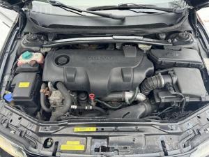 Melns Volvo S60 2004 Rīga, ar dzinēja tilpumu 2.40 L un nobraukumu 350 tūkst. km par 1900 €, foto 9 vietnē AUTOMOTO.COM.LV