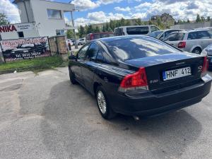 Black Volvo S60 2004 in Siauliai, with an engine capacity of 2.40 L and mileage of 0 thousand km for 799 €, photo 7 on AUTOMOTO.COM.LV